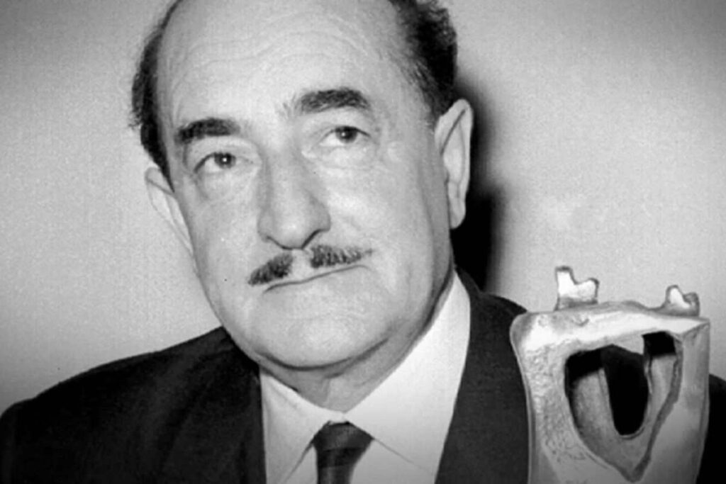 E' questa la poesia di Salvatore Quasimodo che ti farà piangere ed ...